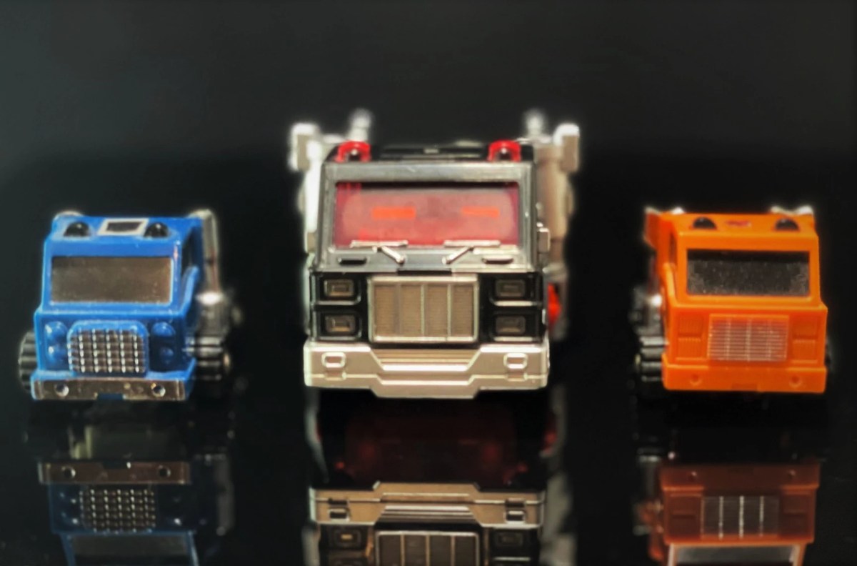 TBT – Transformers Generations Autobot Road Ranger Pictorial Review ...